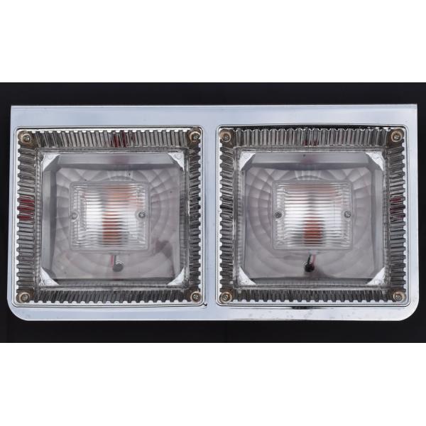 新品ですが長期保管品となります。長期保管中による、ステーのサビ、レンズのキズ、メッキの剥がれ、電球のカラーの個体差、箱の痛みや汚れ、小さな破損など様々な理由があり、すべての不良個所を個々にお伝えすることはできませんので、訳ありジャンク扱いで...