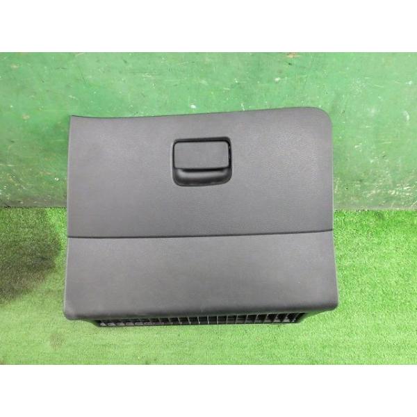 **** 商品説明を必ずご確認ください ****部品管理番号：000024300170210メーカー純正品番：68005-5TA0A部品名：グローブBOX部品メーカー品番：68500-5TA0A / 68500-5TA0B / 685PM5...