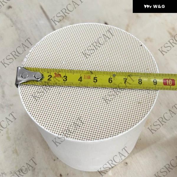セラミックコア触媒コンバーター部品 金属 コーティング付き 排出ガス 制御 93X85MM EURO3排出ガス カスタムパーツ アクセサリー 交換用部品Hign-concerned Chemical:NoneMaterial:Ceramic...