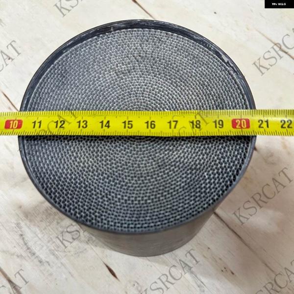 EURO3 400CPSI 汎用 ガソリン 車用触媒コンバーター 高フローメタルコア触媒コンバーター 107X100MM カスタム パーツ アクセサリーHign-concerned Chemical:NoneMaterial:metalMo...