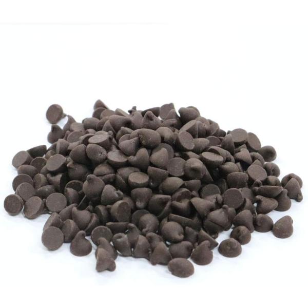 大人気の国産のチップ状の美味しいチョコレート。パン・クッキー等の焼き菓子に適し、焼き残りが特徴です※保冷配送しない場合通常配送となりますので、溶けている等でのご返金は致し兼ねますので注意事項を確認の上ご購入お願い申し上げます。