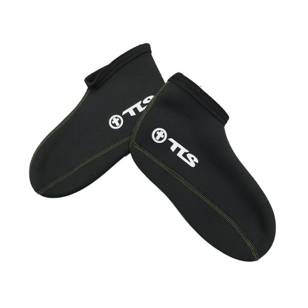 TOOLS ボディーボード FINソックス新品多くのBBライダーの要望にこたえて開発された大人気ソックスです■カラー ：BLACK■サイズ ：Sサイズ（22-23cm）Mサイズ（23-24cm）■定価￥2,900（税込￥3,190）⇒特別価...