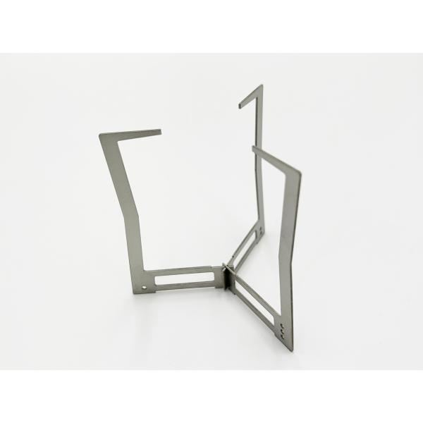 RSR 3PCチタンゴトク(RSR Stove用）は450mlカップに仕舞うことを目標に開発したゴトクです、80mm×50mm厚さ1mmのチタン板3ピースを組み合わせて使用します。3ピースはカップの底に接地する箇所が3か所なので構造的にカッ...