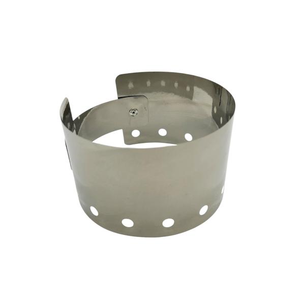 RSR Stove用3PCチタンゴトクに最適なチタン製風防です。風の状況に応じ直径約87mmと約115mm二種類の大きさで使用することができます。厚さ：0.1mm　主部品：縦70mm　横303mm　補助部品：縦30mm　横100mm　総重量...