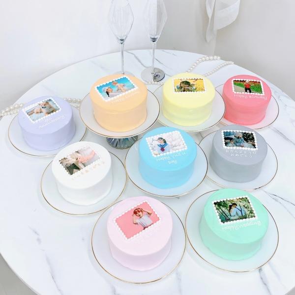 ■フォトフレームデザインケーキ  4号  12cmお好きなお写真プリントし、クリームでフレームをデザインいたします♪お祝いやギフトにおすすめの可愛いプリントケーキです♪中には、甘酸っぱいいちごジャムがサンドしてあります。※商品写真はできる限...