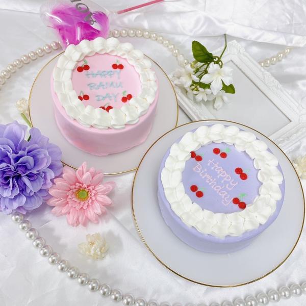 ■さくらんぼフリルセンイルケーキ 4号さくらんぼとフリルのデザインで可愛く仕上げました。当店ケーキ商品の中でも珍しいメッセージカラーをお選びいただける商品となっております...♪メッセージは20文字以内（漢字不可）でお入れできます。中には甘...