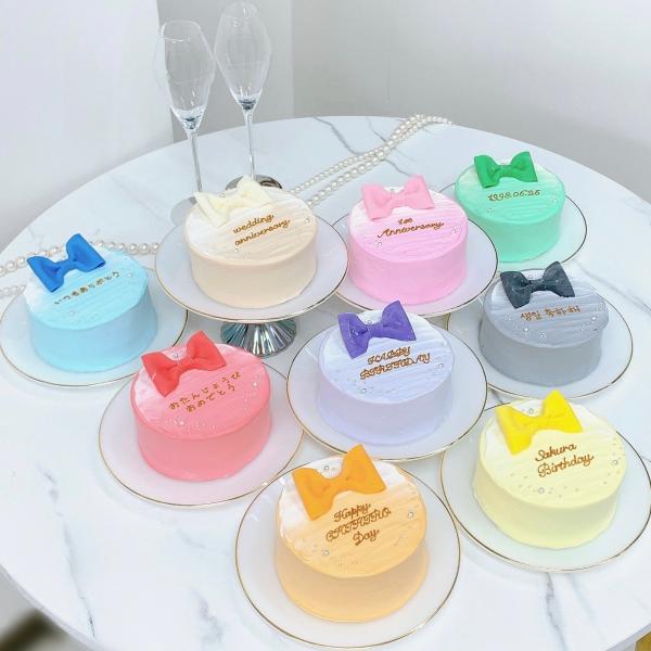 ■リボン付きセンイルケーキ　4号お好きな色とメッセージでお作りします♪誕生日や記念日などのお祝いにおすすめのかわいいケーキです♪お好きなメッセージを20文字以内（漢字不可）でお入れいたします。中には甘酸っぱいいちごジャムがサンドしてあります...