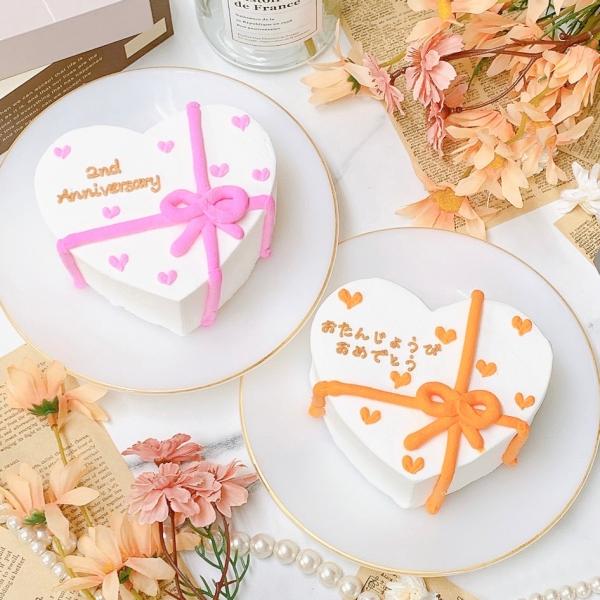 ■ハート型プレゼント♪ハートドットセンイルケーキ 4号プレゼントをイメージしたハート型のセンイルケーキです。大切な誕生日や記念日などにおすすめしたい商品となっております♪ご希望のメッセージを20文字（漢字不可）でお入れいたします。ケーキの中...