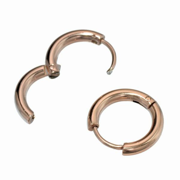 サージカルステンレスとは、金属アレルギーに強く医療用にも使用される体に優しい新素材ステンレス・スティールです。とても美しい光沢を持つ事からステンレス・スチールはアクセサリー素材として大変優れています。金属アレルギーに強い！医療用ステンレス製...