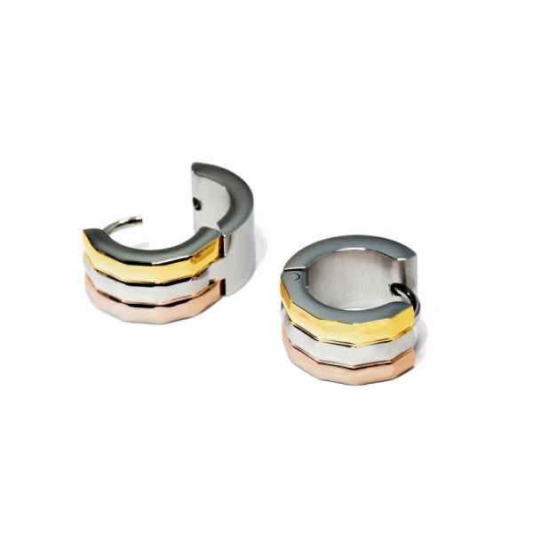 サージカルステンレスとは、金属アレルギーに強く医療用にも使用される体に優しい新素材ステンレス・スティールです。とても美しい光沢を持つ事からステンレス・スチールはアクセサリー素材として大変優れています。金属アレルギーに強い！医療用ステンレス製...