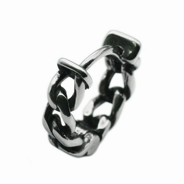 サージカルステンレスとは、金属アレルギーに強く医療用にも使用される体に優しい新素材ステンレス・スティールです。とても美しい光沢を持つ事からステンレス・スチールはアクセサリー素材として大変優れています。金属アレルギーに強い！医療用ステンレス製...