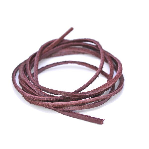 使い道いろいろ！天然の革紐、種類やカラーバリエーションを豊富に取り揃えております。アクセサリーのパーツや手芸用品としてぜひお試し下さい。日本製です！あると便利な皮紐。革紐 ウシ紐 日本製 ソフトレース牛革ひも 平紐 幅2.0mm 長さ100...