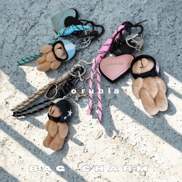 品番：LCW-2507-004ヘルメットをかぶったベアとハートのマスコットがセットになった、遊び心あふれるキュートなバックチャーム＆キーチェーン。アメフトやラグビー、バイクやサイクリングを連想させるデザインで、スポーティな印象と可愛らしさを...