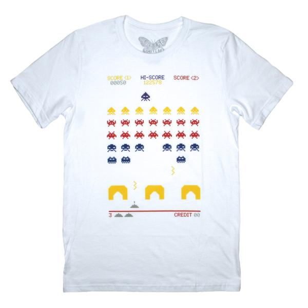 SPACE INVADERS WORN BY JOHN LENNON (1978)John Lennonが生前、実際に着ていたTシャツを蘇らせたWorn FreeのオフィシャルライセンスTシャツです。付属しているステージバックパス風のステッ...