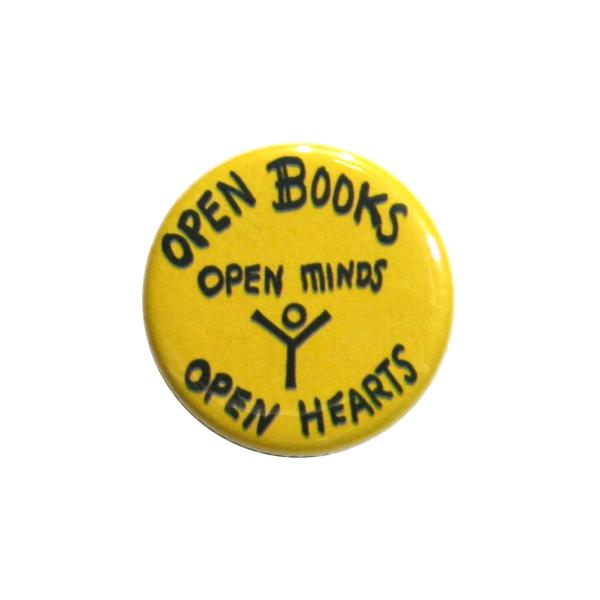CITY LIGHTS BOOKSTORE / OPEN BOOKS PIN-BACK BUTTONOPEN BOOKSOPEN MINDSOPEN HEARTS・材質 : 金属・バッジサイズ : 直径31mm・Made in USA