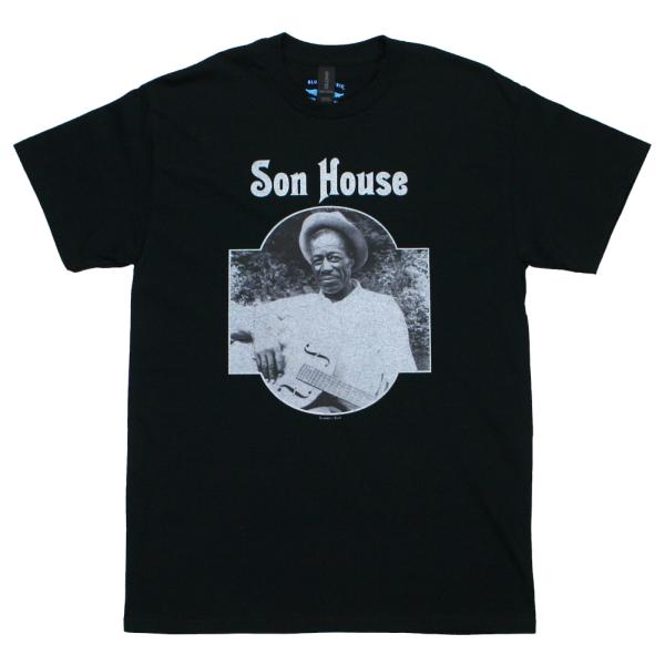 SON HOUSE WITH RESONATOR GUITARlicensed photo by House's manager and noted photographer Dick Waterman・100% Cotton・GILDAN...