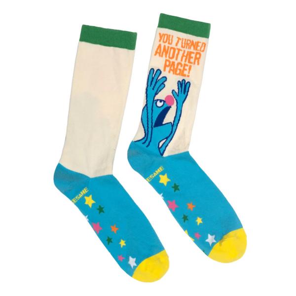 アウト・オブ・プリントSESAME STREET / THE MONSTER AT THE END OF THIS BOOK SOCKS何世代にもわたって子供たちに愛されてきた毛むくじゃらのグローバーは、"本の終わりにいるモンスター"を恐れ...