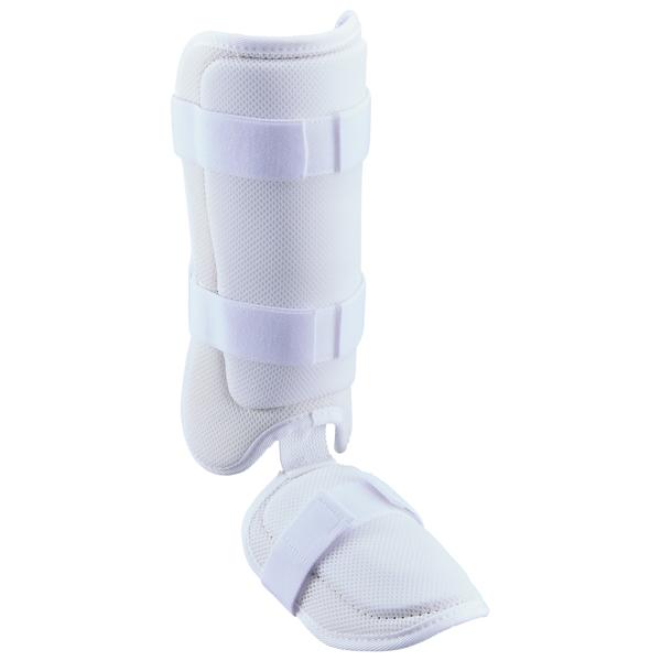 商品名　●ゼット）打者用フットガード【BLL320AK2】ホワイト左右兼用：高校野球対応●製造メーカー ゼット株式会社：日本製定価 本体税込価格￥７，７００（税抜き価格￥７，０００）商品サイズ フリー(スネ部250mm)（質量約275ｇ）《...