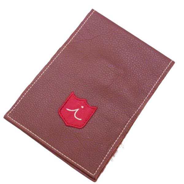 イリアックゴルフ　本革（ 牛革 ）ヤーデージブックカバー■アメリカ製■表面：本革（牛革）■イリアックゴルフは2005年の設立以来、多くのPGAツアー選手、セレブリティに商品を提供しているアメリカのゴルフアパレル＆アクセサリーブランドです■ご...