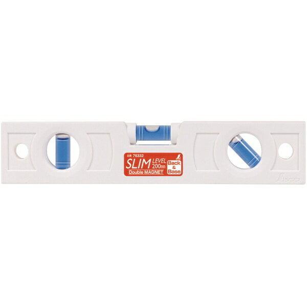 ■本体背面にマグネットを取り付けているため、エアコンの据え付け板やテレビの壁掛け金具の位置出し調整に本体を付けたまま作業可能です。■測定面にもマグネット付です。■水平気泡管下に蓄光シートが付いており暗い所でも気泡管が見やすくなっています。■...