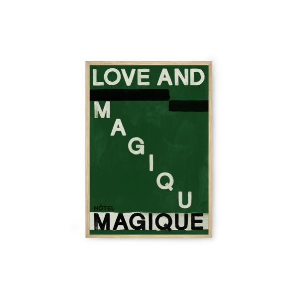 HOTEL MAGIQUEはMilou Neelenによって生み出されたブランドです。彼女はフリーランスの仕事を経て、ファッションブランド、スコッチ&amp;ソーダに3年間勤務し、グラフィックデザインの経験を積み、多くのコレクションのプリン...