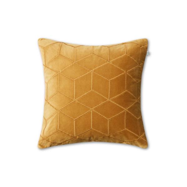 Chhatwal &amp; Jonssonは、Stig JonssonとGeetali Chhatwal Jonssonによって創設されたスウェーデンのブランドです。主にクッションやラグなどのテキスタイル商品を製造しています。スカンジナビ...