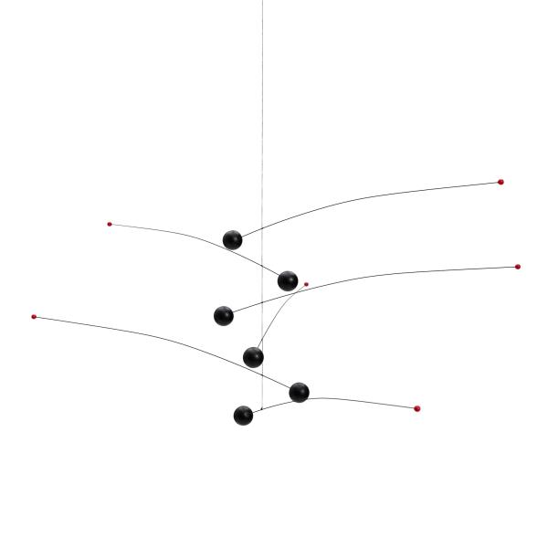 Flensted Mobiles（フレンステッド・モビール）は、1953年創業のデンマーク発・モビール専門ブランド。北欧デザインの文脈に立脚し、造形・質量配分・回転慣性を最適化して、わずかな気流でも自律的に表情を変える構成美を追求します。各...