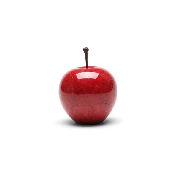 天然のマーブルストーン（大理石）を削り出して作られたアップルオブジェ。ヴィンテージでも見られるマーブルストーンを使用した削り出しオブジェを再現したデザイン。デスク周り、棚へのディスプレイやペーパーウェイトとしてお使いいただけます。関連キーワ...