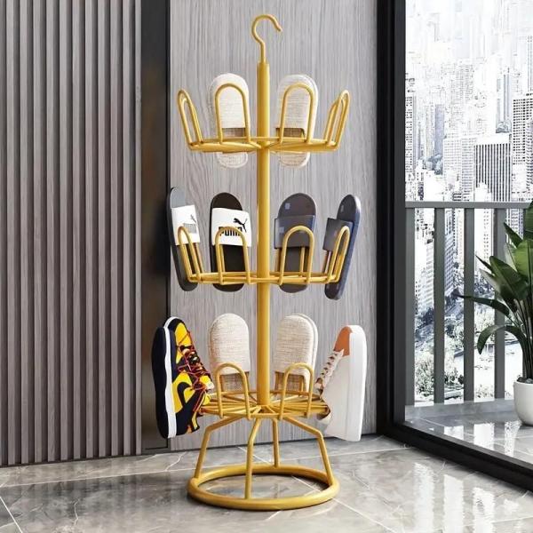 靴の収納に悩んでいる方にぴったりのシューズラックです。この回転式の収納ラックは、サイズ調整可能で様々な靴やスリッパをスッキリ収納できます。アイアン素材がおしゃれでシンプルなデザインなので、玄関やバルコニー、ベランダなどにもぴったりです。さら...