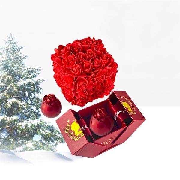 ■商品情報サプライズにもピッタリな美しいギフトボックスです。外側に施されたバラの装飾は、見る人を魅了します。ボックスを開けると、さらにバラのつぼみが現れ、その中に大切なプレゼントを収納できる設計となっています。大切な人への思いを伝えるアイテ...