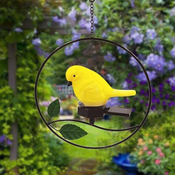 こちらの「ガーデンライト 黄色い鳥」は、黄色い鳥がデザインされたソーラーガーデンライトです。夜空に優しい光を灯すことで、お庭やテラスの雰囲気を一層引き立てます！吊るすことができるので、使い方も自由自在。心温まる空間を演出し、訪れる人々に明る...