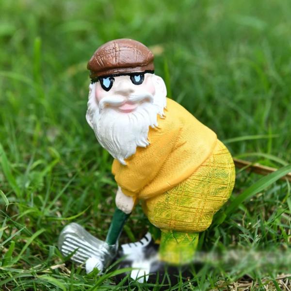 こちらの「ガーデンオブジェ ゴルフをしているおじいさん」は、ユニークで愛らしいデザインが特徴の魅力的なガーデンオブジェです。穏やかな笑顔を浮かべながらゴルフを楽しむおじいさんの姿が、お庭に和やかな雰囲気をもたらし、見る人に微笑みと癒しを提供...