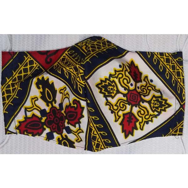 衛生管理の行き届いた京都の袱紗職人による手作り。立体的に作られて、裏はガーゼになっていますので呼吸しやすいです。ゴムは軽くしばってあるので、ご自分のサイズに合わせて結びなおして下さい。替えの白ゴムとさらに耳が痛くならない柔らかい白ひも付。※...