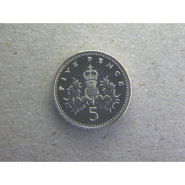 Composition: Copper-Nickel Diameter: 18.0mm weight3.25g