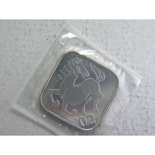 量目4.3ｇ　品位　銀100.0％　造幣局製造花のまわりみち貨幣セットに封入された年銘板純銀メダルです。※撮像は見本です。同等品のご送付となります。