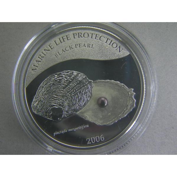 品位　銀92.5％　量目　24.85ｇ　５$ mintage2,500 ケース/製造証明付属　パラオはかってドイツの植民地でしたが、第1次世界大戦後、日本の信託統治領となりました。※本物の黒真珠が埋め込まれています。