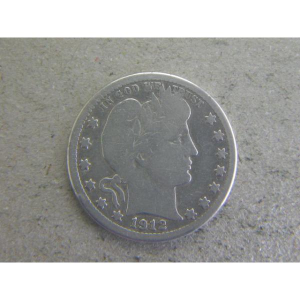 １８９１年、合衆国造幣局は１／２ドル銀貨と１／４ドル銀貨のデザインを公募しました。アメリカで最も高名な彫刻家たちがそのコンテストへの招待を辞退したため、あらゆるアーティストや彫刻家に応募のチャンスがあたえられることになりました。およそ３００...