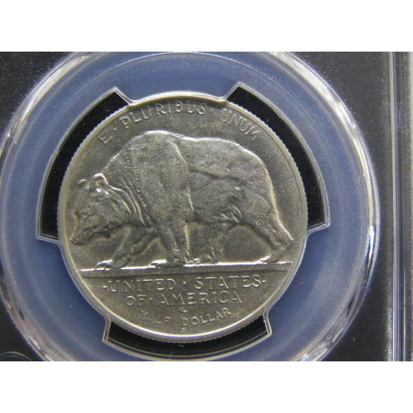 CALIFORNIA DIAMOND JUBILEE 額面：1/2ドル  表面：金選鉱  裏面：熊  使用金属：品位.900銀  重さ：12.5グラム  直径30.6ミリ  Mintage 86,594 Diamond jubilee は7...