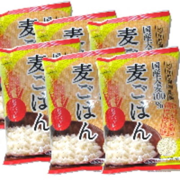 国内産大麦を100％使用しております。食物繊維たっぷりの麦ご飯で健康なカラダ作りをサポートいたします。 国産六条大麦を黒条線に沿って半分に割り、精麦加工した後、ビタミンB1とB2を添加し、蒸気で蒸し圧ぺんした商品です。大麦特有の黒条線が目立...
