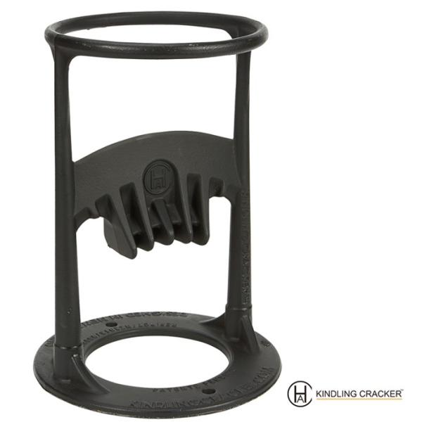 ★焚き付けづくりの悩みを解決！「キンクラ」とハンマーさえあれば誰でも焚き付けがあっという間に山を成します。最小限の力で、しかも安全に。薪ストーブや暖炉の着火、アウトドアでのたき火や料理に欠かせない焚き付きですが、焚き付きづくりは意外と手間の...