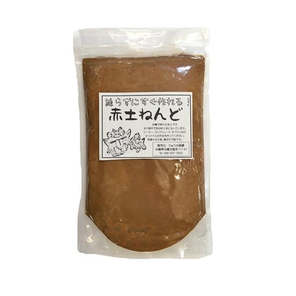 【商品内容】赤土粘土　1kg入り透明でチャック付き袋なので保存袋にもなります＊キーワードシーサー　手作り　陶芸　土いじり　粘土　クラフト　沖縄　ハンドメイド　インテリア　レクリエーション　デイサービス　卒業制作　学校　教材　美術　修学旅行　...