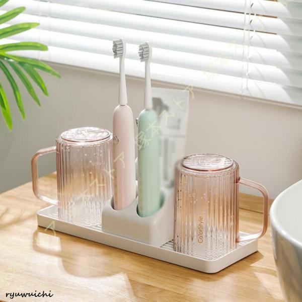 商品の説明◆材質：PP、PS素材◆カラー：写真通り◆製品：A=歯ブラシホルダー×1（8.5*10*8.5cm）、トレイ×1（28*10cm）。B=歯ブラシホルダー×1、トレイ×1、歯磨きコップ×2。歯ブラシや歯磨き粉などの物は含めておりませ...