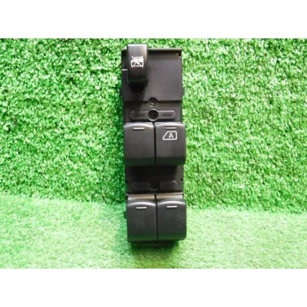 **** 商品説明を必ずご確認ください ****部品管理番号：000240180261900メーカー純正品番：25401-7MA0A部品名：パワーウインドウスイッチ部品メーカー品番：PA6GF30部品区分：リサイクル品車名：デイズ車両タイプ...