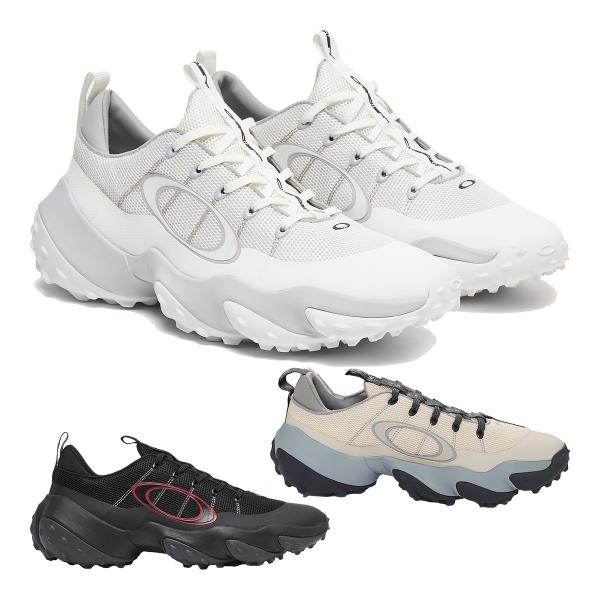 【商品説明】この履きやすさ抜群のゴルフシューズがあれば、最初の1打から18ホールの最後までコースを快適に周ることができます。車のトランクに入れておけば、仕事終わりの練習で、コースに履いて行けばプレーで抜群の性能を発揮します。「Oakley ...