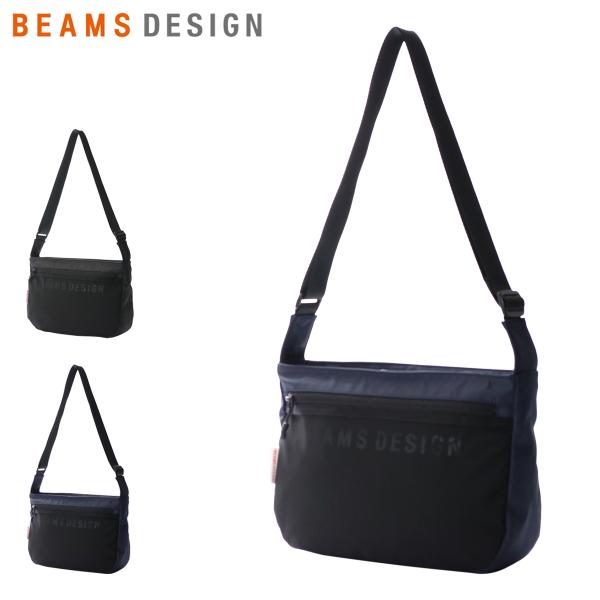 A5サイズに対応したメインルームは、おでかけに必要な荷物をまとめるのにちょうど良い小ぶりなサイズ感。内装にはポケットが2つあるので小物を分けて収納可能。小ぶりなサイズながら500mlサイズのペットボトルも横向きに収まり、ハンドタオルや長財布...