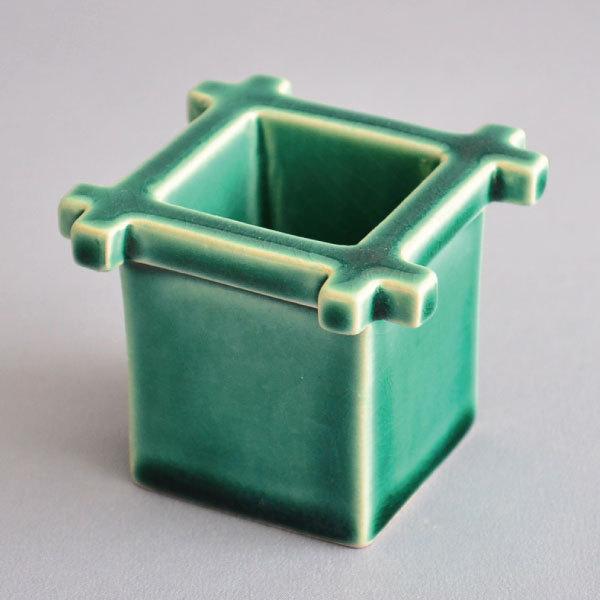 包装：ボール箱産地：萬古焼サイズ：直径5.8cm角×高さ4.8cmお稽古用はもちろん、贈答用にも大変お勧めです。◆こちらは定番商品ですので、複数のご注文にも対応可能です。詳しくはお問い合わせください。◆【ご注意事項】※商品写真は可能な限り実...