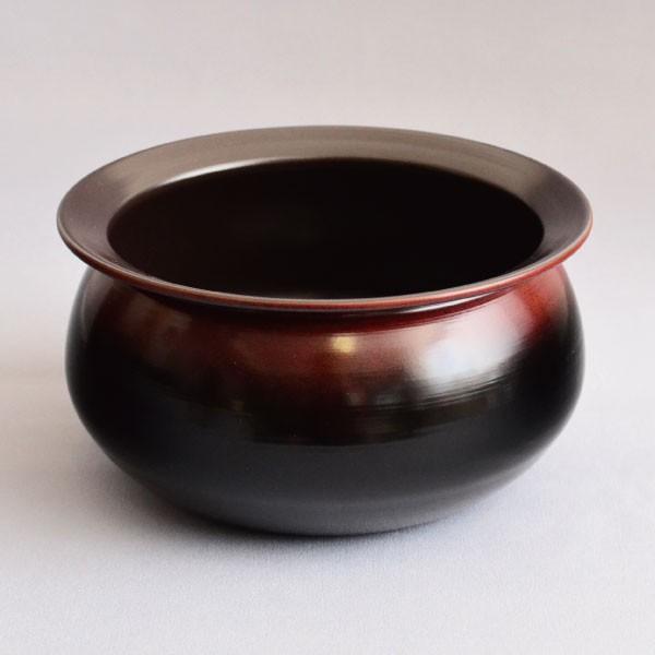 包装：化粧箱材質：銅製サイズ：直径13.4cm×高さ7.2cm大変お手頃な銅製の袋型建水です。陶器のように割れる心配がなく、初心者や不慣れな方でも安心してお使い頂けます。とても扱い易く、お稽古に最適の一品です。【ご注意事項】※商品写真は可能...