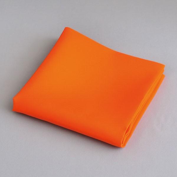 包装：化粧箱産地：国産材質：正絹サイズ：27.8cm×29.0cm大変丈夫で扱い易い正絹の塩瀬帛紗です。若干厚めの帛紗がお好みの方にお勧めです。【ご注意事項】※商品写真は可能な限り実物に近づけておりますが、ご利用のディスプレイによって若干色...