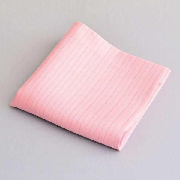 包装：化粧箱産地：国産材質：正絹サイズ：27.8cm×29.0cm涼味誘う夏の定番、絽(呂)の帛紗です。お稽古はもちろん、お茶会やお茶事、贈答用としても大変お勧めです。【ご注意事項】※商品写真は可能な限り実物に近づけておりますが、ご利用のデ...