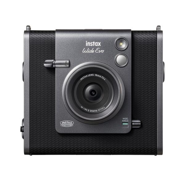 【発売日：2025年02月06日】「instax mini Evo」に続く、Evoシリーズ第2弾のモデルで、ミニフォーマットフィルムの2倍の大きさとなる「ワイドフォーマットフィルム」に対応。カメラ背面のモニターを見ながら撮影、好きな画像を選...